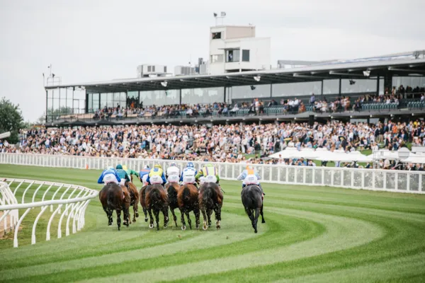 Mornington — Visit Mornington Peninsula.